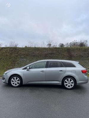 Grey Toyota Avensis 2013 in Vilnius, with an engine capacity of 2.23 L and mileage of 250 thousand km for 5700 €, photo 9 on AUTOMOTO.COM.LV