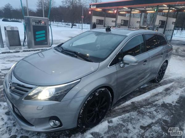 Grey Toyota Avensis 2013 in Kaunas, with an engine capacity of 2.20 L and mileage of 333 thousand km for 6000 €, photo 1 on AUTOMOTO.COM.LV