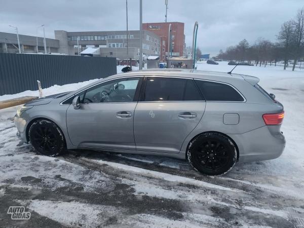 Grey Toyota Avensis 2013 in Kaunas, with an engine capacity of 2.20 L and mileage of 333 thousand km for 6000 €, photo 2 on AUTOMOTO.COM.LV