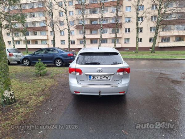 Grey Toyota Avensis 2013 in Tallinn, with an engine capacity of 2.20 L and mileage of 259 thousand km for 6500 €, photo 6 on AUTOMOTO.COM.LV