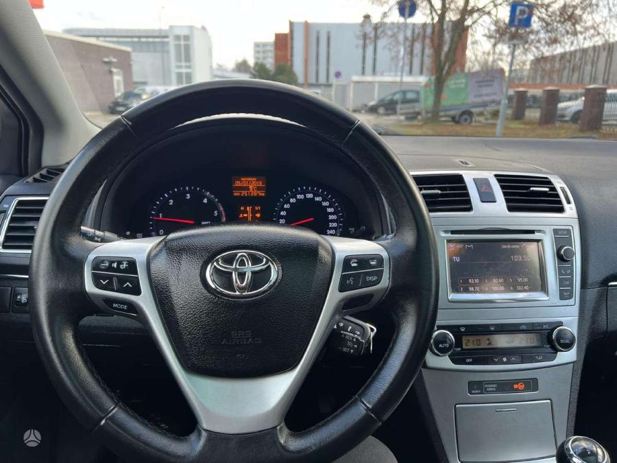 Pelēks Toyota Avensis 2013 Kauņa, ar dzinēja tilpumu 2.00 L un nobraukumu 235 tūkst. km par 5699 €, foto 18 vietnē AUTOMOTO.COM.LV