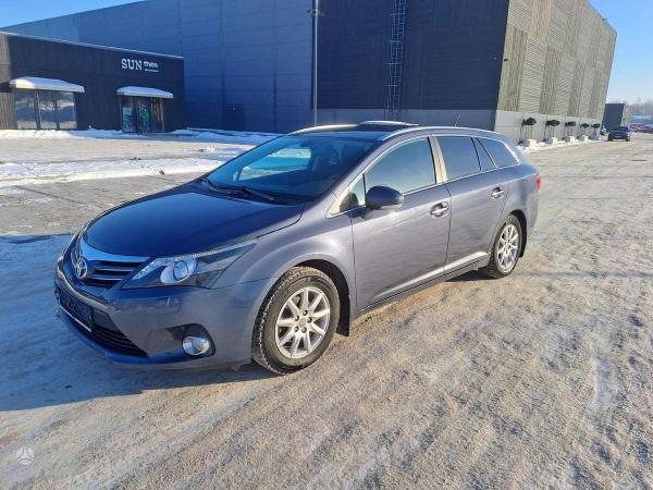 Pelēks Toyota Avensis 2013 Šauļi, ar dzinēja tilpumu 2.00 L un nobraukumu 231 tūkst. km par 5650 €, foto 4 vietnē AUTOMOTO.COM.LV