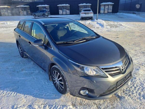 Pelēks Toyota Avensis 2013 Šauļi, ar dzinēja tilpumu 2.00 L un nobraukumu 228 tūkst. km par 5150 €, foto 4 vietnē AUTOMOTO.COM.LV