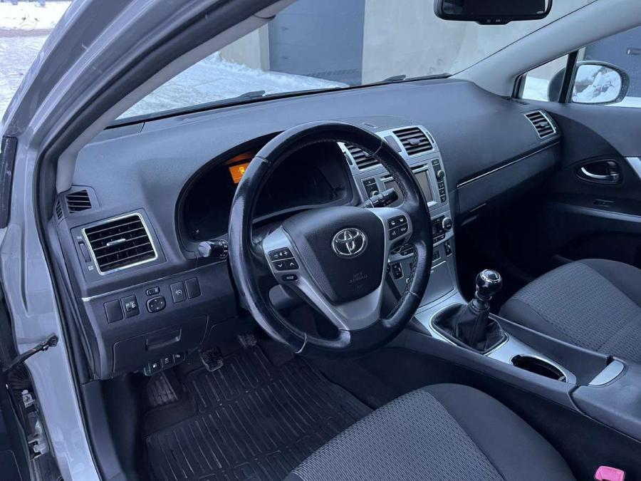 Pelēks Toyota Avensis 2013 Šauļi, ar dzinēja tilpumu 2.23 L un nobraukumu 277 tūkst. km par 5600 €, foto 8 vietnē AUTOMOTO.COM.LV