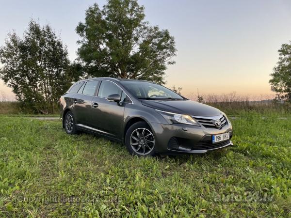 Grey Toyota Avensis 2013 in Tallinn, with an engine capacity of 1.60 L and mileage of 132 thousand km for 8000 €, photo 1 on AUTOMOTO.COM.LV