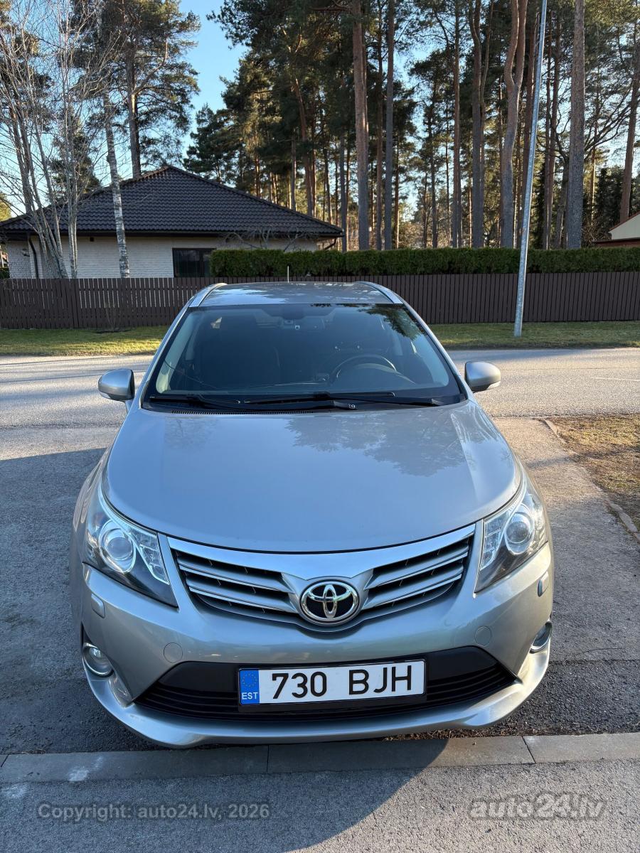 Pelēks Toyota Avensis 2013 Tallina, ar dzinēja tilpumu 2.00 L un nobraukumu 234 tūkst. km par 6500 €, foto 3 vietnē AUTOMOTO.COM.LV
