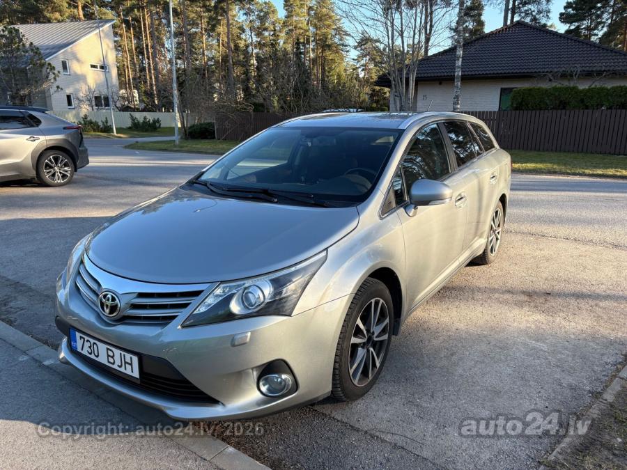 Pelēks Toyota Avensis 2013 Tallina, ar dzinēja tilpumu 2.00 L un nobraukumu 234 tūkst. km par 6500 €, foto 4 vietnē AUTOMOTO.COM.LV