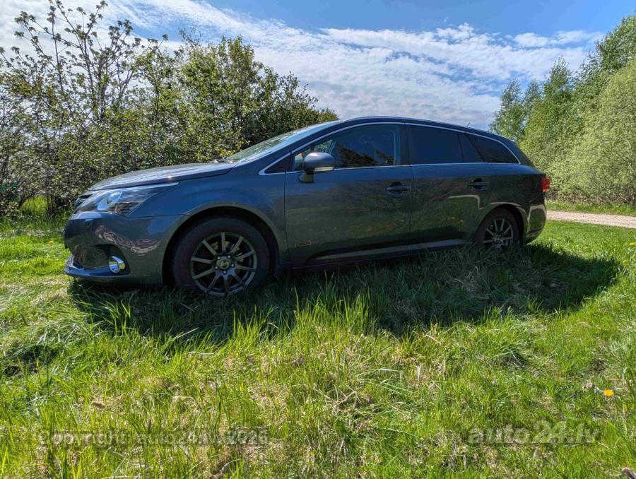 Grey Toyota Avensis 2013 in Tallinn, with an engine capacity of 1.80 L and mileage of 260 thousand km for 5500 €, photo 4 on AUTOMOTO.COM.LV