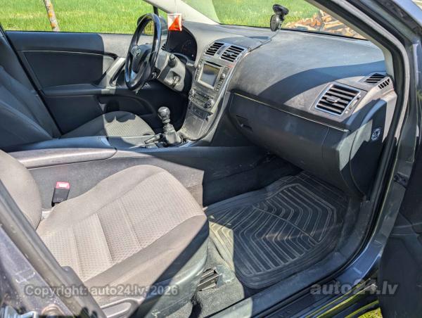 Серый Тойота Авенсис 2013 в Таллин, объемом двигателя 1.80 л и пробегом 260 тыс. км за 5500 €, фото 9 на AUTOMOTO.COM.LV