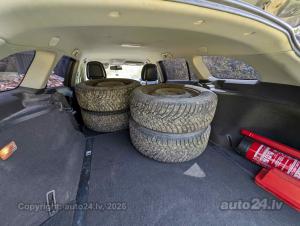 Grey Toyota Avensis 2013 in Tallinn, with an engine capacity of 1.80 L and mileage of 260 thousand km for 5500 €, photo 11 on AUTOMOTO.COM.LV
