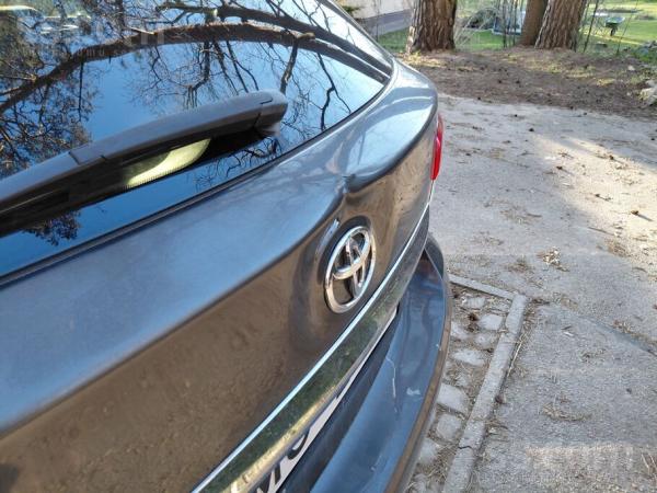 Pelēks Toyota Avensis 2013 Rīga, ar dzinēja tilpumu 2.20 L un nobraukumu 299 tūkst. km par 4850 €, foto 6 vietnē AUTOMOTO.COM.LV