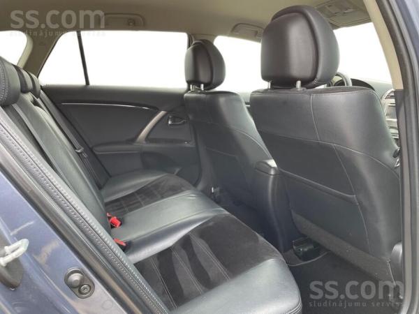 Серый Тойота Авенсис 2013 в Рига, объемом двигателя 2.00 л и пробегом 192 тыс. км за 7990 €, фото 7 на AUTOMOTO.COM.LV