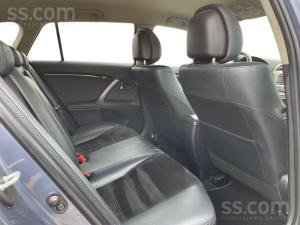Серый Тойота Авенсис 2013 в Рига, объемом двигателя 2.00 л и пробегом 192 тыс. км за 7990 €, фото 8 на AUTOMOTO.COM.LV