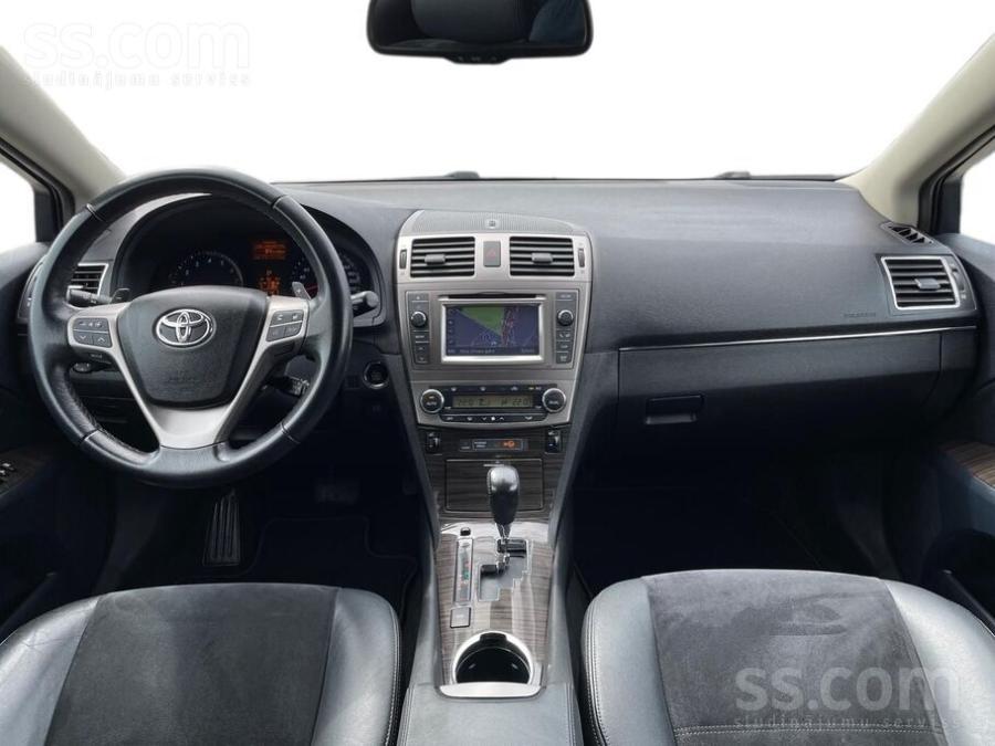 Серый Тойота Авенсис 2013 в Рига, объемом двигателя 2.00 л и пробегом 192 тыс. км за 7990 €, фото 9 на AUTOMOTO.COM.LV