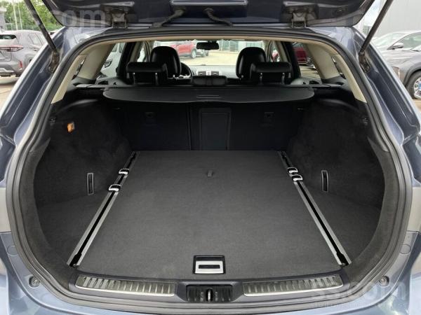 Grey Toyota Avensis 2013 in Riga, with an engine capacity of 2.00 L and mileage of 192 thousand km for 7990 €, photo 10 on AUTOMOTO.COM.LV
