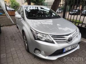 Серый Тойота Авенсис 2013 в Рига, объемом двигателя 2.20 л и пробегом 220 тыс. км за 1000 €, фото  на AUTOMOTO.COM.LV