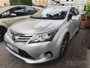 Серый Тойота Авенсис 2013 в Рига, объемом двигателя 2.20 л и пробегом 220 тыс. км за 1000 €, фото 3 на AUTOMOTO.COM.LV