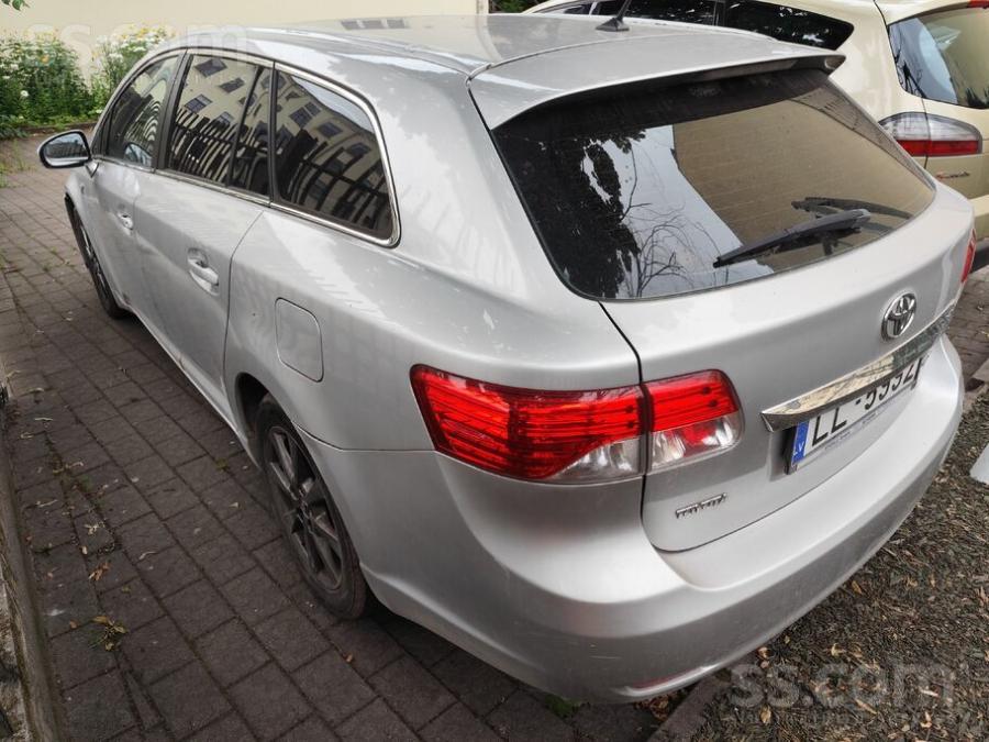Серый Тойота Авенсис 2013 в Рига, объемом двигателя 2.20 л и пробегом 220 тыс. км за 1000 €, фото 5 на AUTOMOTO.COM.LV