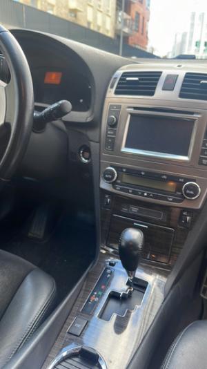Pelēks Toyota Avensis 2013 Tallina, ar dzinēja tilpumu 0.00 L un nobraukumu 159 tūkst. km par 8000 €, foto 3 vietnē AUTOMOTO.COM.LV