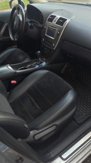 Pelēks Toyota Avensis 2013 Tallina, ar dzinēja tilpumu 0.00 L un nobraukumu 159 tūkst. km par 8000 €, foto 4 vietnē AUTOMOTO.COM.LV