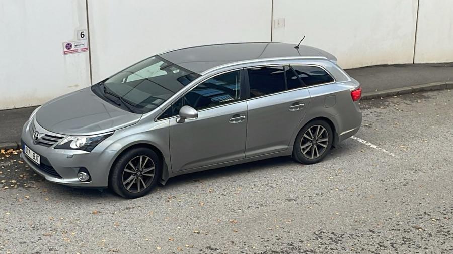 Pelēks Toyota Avensis 2013 Tallina, ar dzinēja tilpumu 0.00 L un nobraukumu 159 tūkst. km par 8000 €, foto 6 vietnē AUTOMOTO.COM.LV