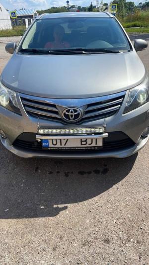 Pelēks Toyota Avensis 2013 Tallina, ar dzinēja tilpumu 0.00 L un nobraukumu 159 tūkst. km par 8000 €, foto 9 vietnē AUTOMOTO.COM.LV