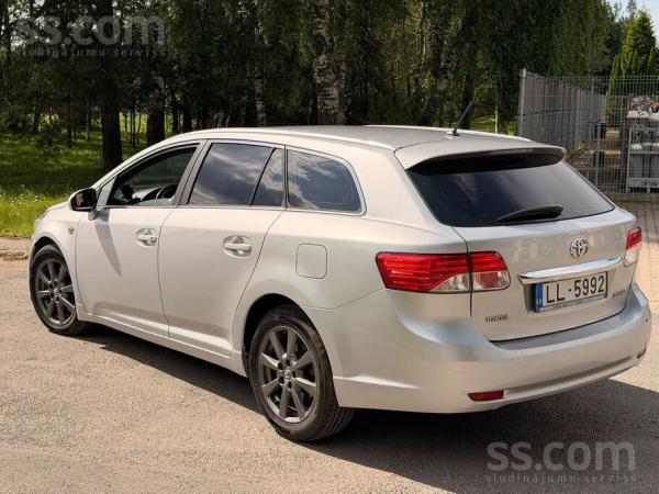 Серый Тойота Авенсис 2013 в Рига, объемом двигателя 2.20 л и пробегом 0 тыс. км за 4550 €, фото 5 на AUTOMOTO.COM.LV