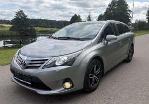 Pelēks Toyota Avensis 2013 Viļņa, ar dzinēja tilpumu 2.00 L un nobraukumu 230 tūkst. km par 4300 €, foto  vietnē AUTOMOTO.COM.LV
