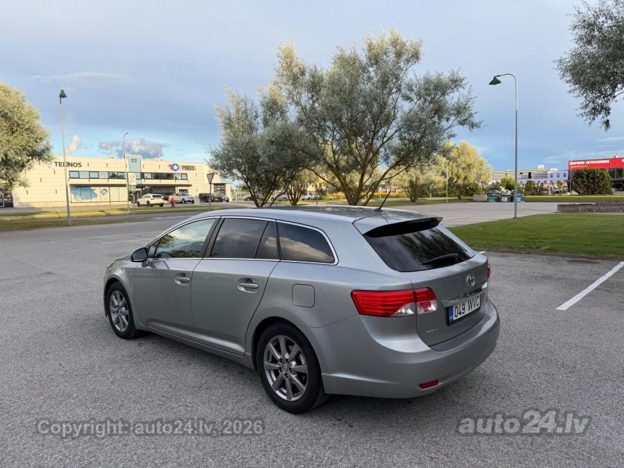 Серый Тойота Авенсис 2013 в Таллин, объемом двигателя 2.00 л и пробегом 264 тыс. км за 5999 €, фото 7 на AUTOMOTO.COM.LV