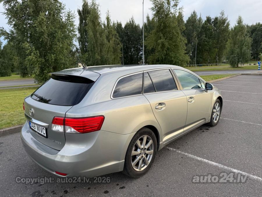 Серый Тойота Авенсис 2013 в Таллин, объемом двигателя 2.00 л и пробегом 264 тыс. км за 5999 €, фото 15 на AUTOMOTO.COM.LV