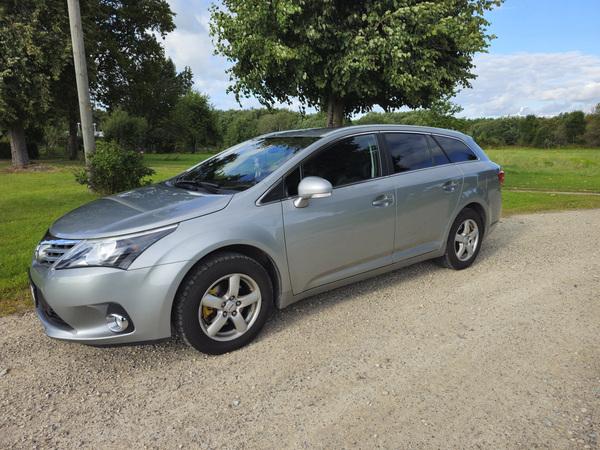 Grey Toyota Avensis 2013 in Tallinn, with an engine capacity of 2.00 L and mileage of 189 thousand km for 8600 €, photo 1 on AUTOMOTO.COM.LV