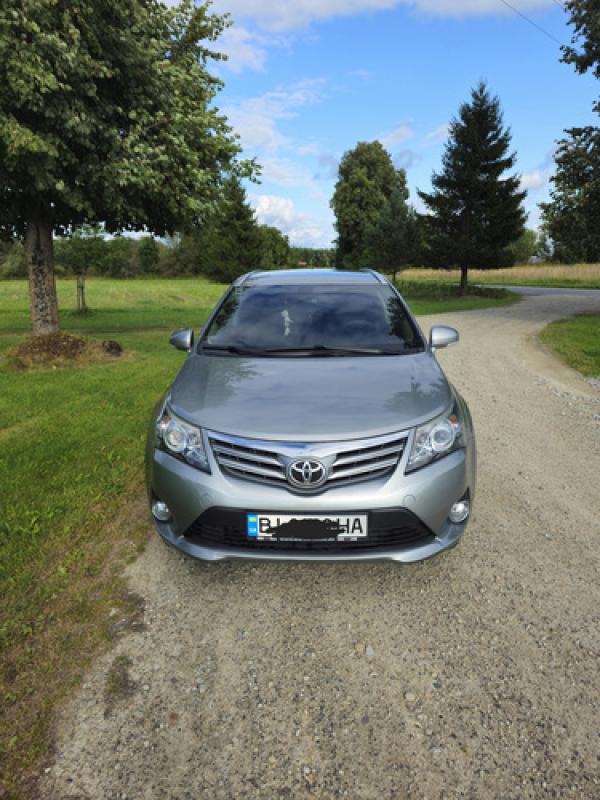 Grey Toyota Avensis 2013 in Tallinn, with an engine capacity of 2.00 L and mileage of 189 thousand km for 8600 €, photo 2 on AUTOMOTO.COM.LV