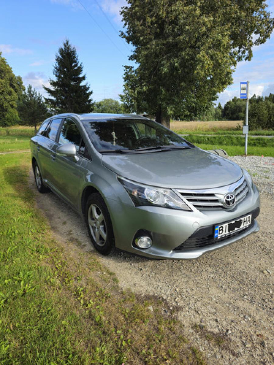 Серый Тойота Авенсис 2013 в Таллин, объемом двигателя 2.00 л и пробегом 189 тыс. км за 8600 €, фото 5 на AUTOMOTO.COM.LV