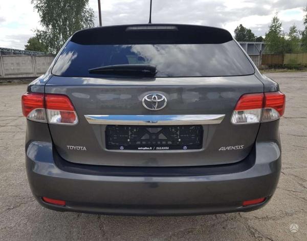 Toyota Avensis 2013 Šauļi vietnē Pelēks Toyota Avensis 2013 Šauļi, ar dzinēja tilpumu 2.23 L un nobraukumu 242 tūkst. km par 5350 €, foto 7 vietnē AUTOMOTO.COM.LV