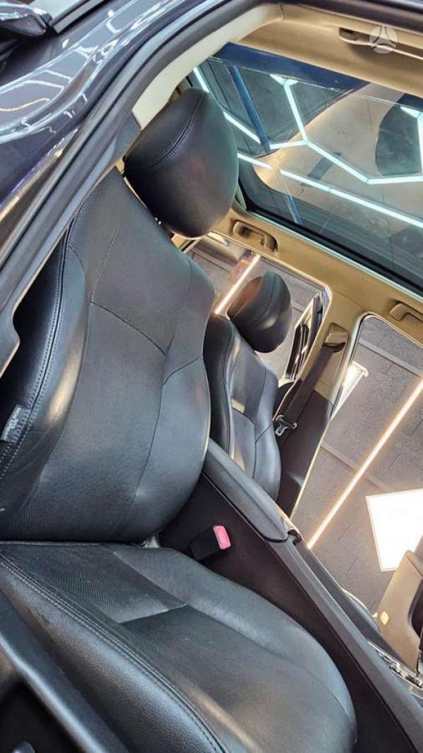 Grey Toyota Avensis 2013 in Klaipeda, with an engine capacity of 2.20 L and mileage of 320 thousand km for 5100 €, photo 5 on AUTOMOTO.COM.LV