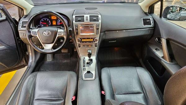 Grey Toyota Avensis 2013 in Klaipeda, with an engine capacity of 2.20 L and mileage of 320 thousand km for 5100 €, photo 8 on AUTOMOTO.COM.LV