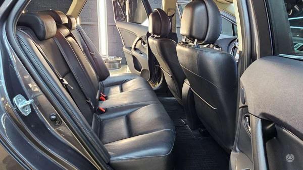 Grey Toyota Avensis 2013 in Klaipeda, with an engine capacity of 2.20 L and mileage of 320 thousand km for 5100 €, photo 10 on AUTOMOTO.COM.LV
