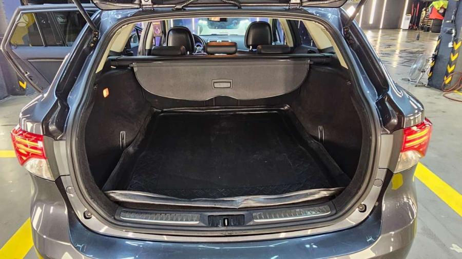 Серый Тойота Авенсис 2013 в Клайпеда, объемом двигателя 2.20 л и пробегом 320 тыс. км за 5100 €, фото 12 на AUTOMOTO.COM.LV