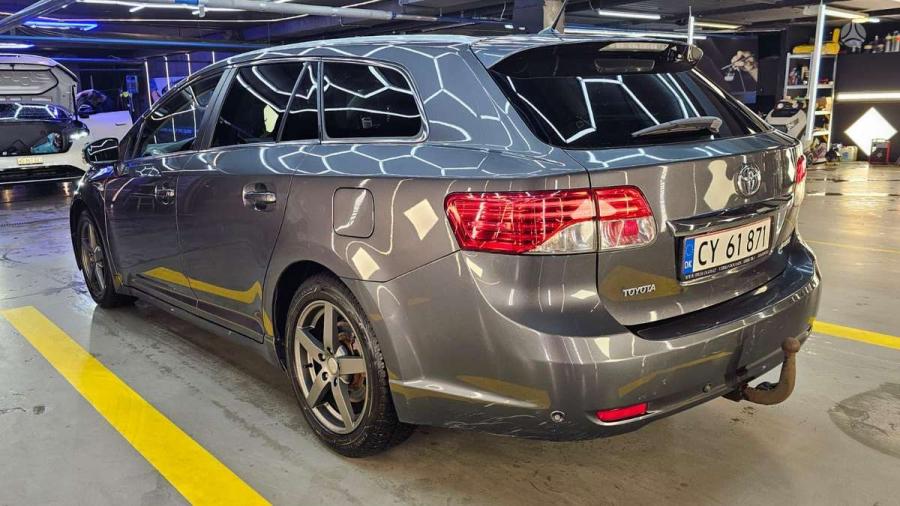 Серый Тойота Авенсис 2013 в Клайпеда, объемом двигателя 2.20 л и пробегом 320 тыс. км за 5100 €, фото 27 на AUTOMOTO.COM.LV