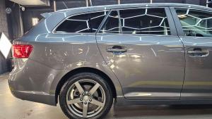 Серый Тойота Авенсис 2013 в Клайпеда, объемом двигателя 2.20 л и пробегом 320 тыс. км за 5100 €, фото 32 на AUTOMOTO.COM.LV