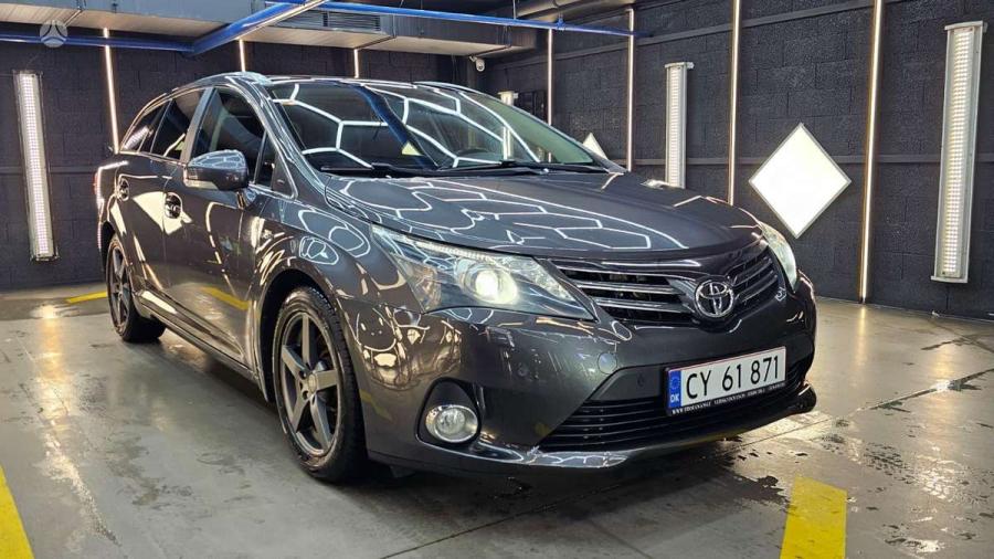 Серый Тойота Авенсис 2013 в Клайпеда, объемом двигателя 2.20 л и пробегом 320 тыс. км за 5100 €, фото 42 на AUTOMOTO.COM.LV