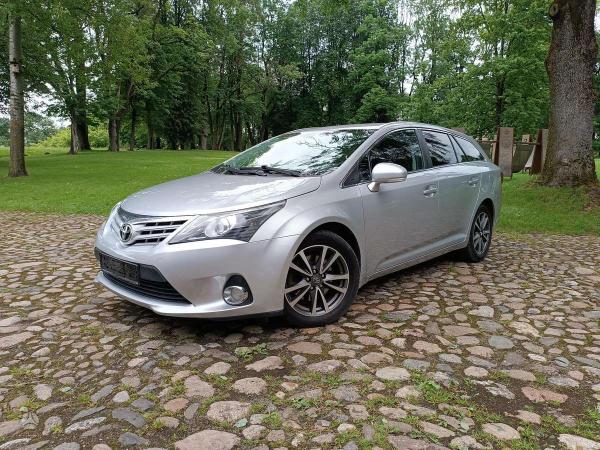 Toyota Avensis 2013 Anykščiai vietnē Pelēks Toyota Avensis 2013 Anykščiai, ar dzinēja tilpumu 2.20 L un nobraukumu 262 tūkst. km par 4950 €, foto 1 vietnē AUTOMOTO.COM.LV