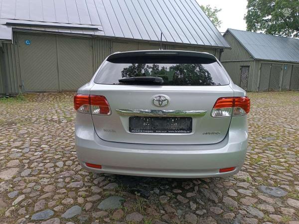Toyota Avensis 2013 Anykščiai vietnē Pelēks Toyota Avensis 2013 Anykščiai, ar dzinēja tilpumu 2.20 L un nobraukumu 262 tūkst. km par 4950 €, foto 6 vietnē AUTOMOTO.COM.LV