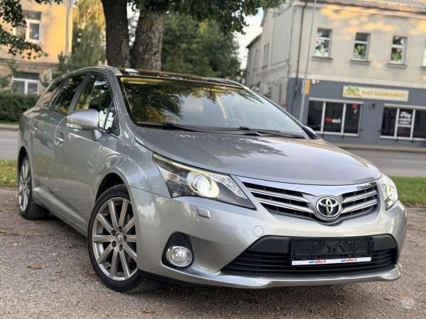 Pelēks Toyota Avensis 2013 Ukmergė, ar dzinēja tilpumu 1.80 L un nobraukumu 272 tūkst. km par 6950 €, foto 1 vietnē AUTOMOTO.COM.LV