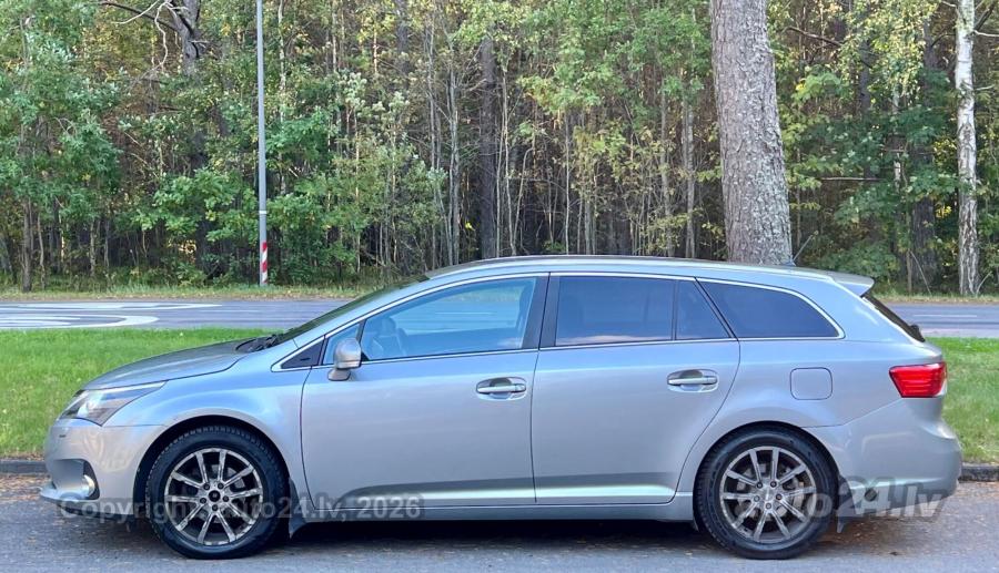 Серый Тойота Авенсис 2013 в Таллин, объемом двигателя 2.00 л и пробегом 243 тыс. км за 5290 €, фото 5 на AUTOMOTO.COM.LV