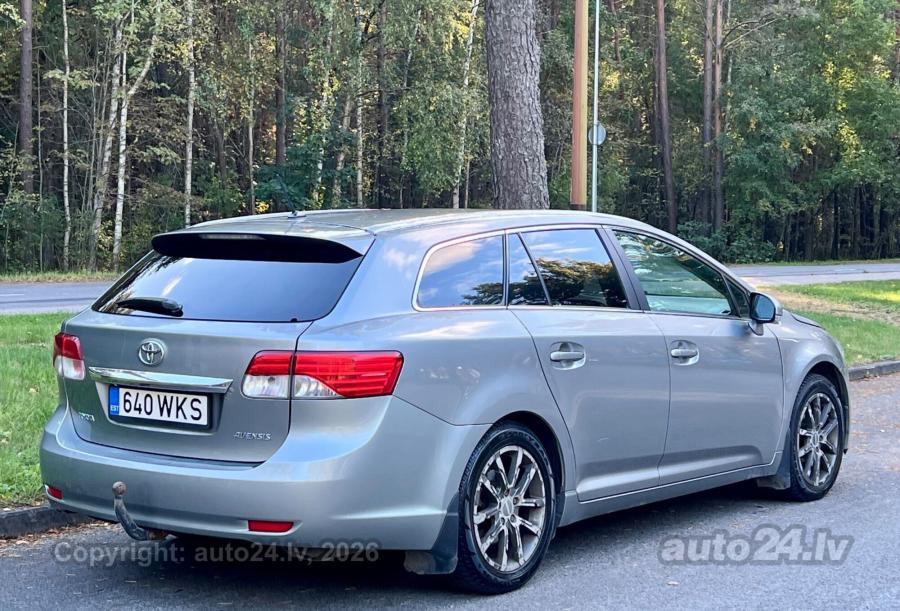 Серый Тойота Авенсис 2013 в Таллин, объемом двигателя 2.00 л и пробегом 243 тыс. км за 5290 €, фото 7 на AUTOMOTO.COM.LV