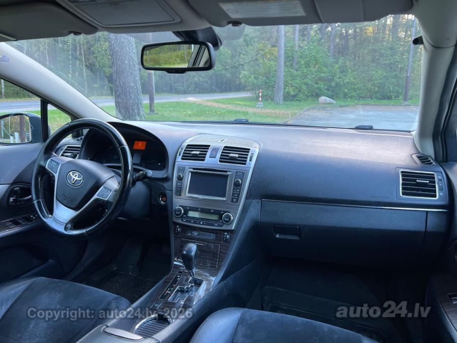 Серый Тойота Авенсис 2013 в Таллин, объемом двигателя 2.00 л и пробегом 243 тыс. км за 5290 €, фото 8 на AUTOMOTO.COM.LV