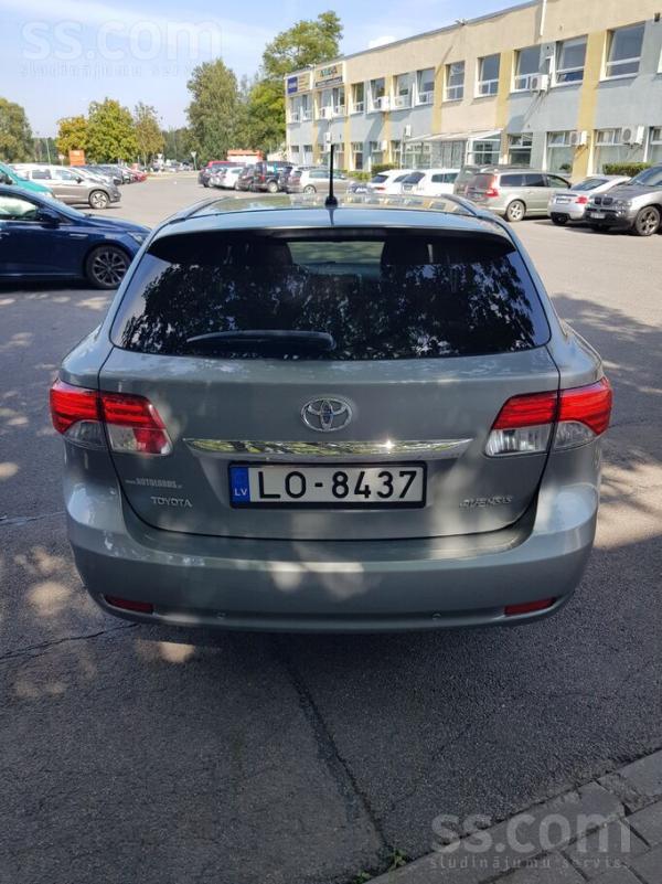 Pelēks Toyota Avensis 2014 Rīga, ar dzinēja tilpumu 2.20 L un nobraukumu 220 tūkst. km par 6500 €, foto 6 vietnē AUTOMOTO.COM.LV
