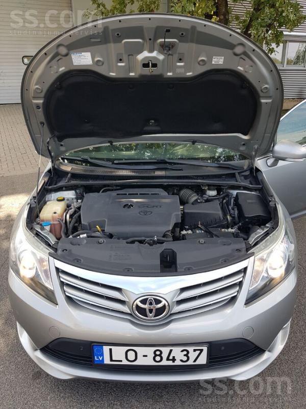 Pelēks Toyota Avensis 2014 Rīga, ar dzinēja tilpumu 2.20 L un nobraukumu 220 tūkst. km par 6500 €, foto 9 vietnē AUTOMOTO.COM.LV