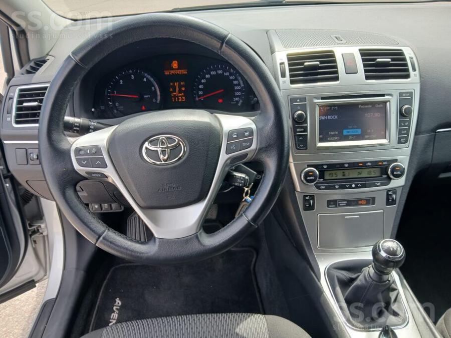 Grey Toyota Avensis 2014 in Saldus, with an engine capacity of 2.20 L and mileage of 244 thousand km for 6300 €, photo 8 on AUTOMOTO.COM.LV